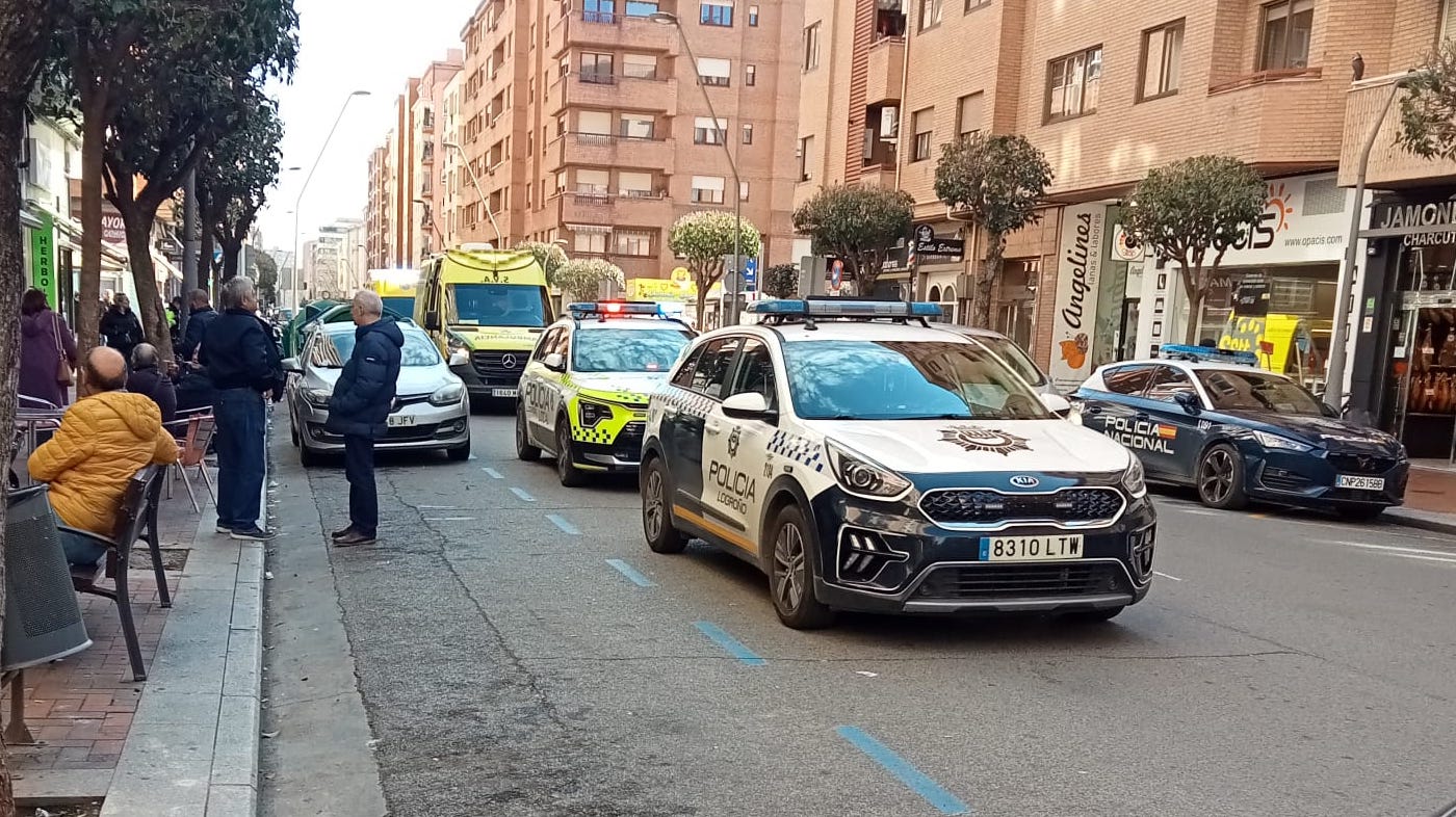 Logroño moviliza a todos sus bomberos y policías ante el apagón Logroño moviliza a todos sus bomberos y policías ante el apagón