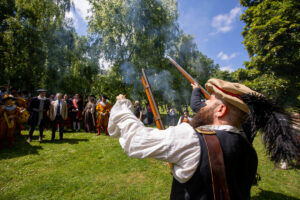 Cañonazos para anunciar el inicio de las Fiestas de San Bernabé