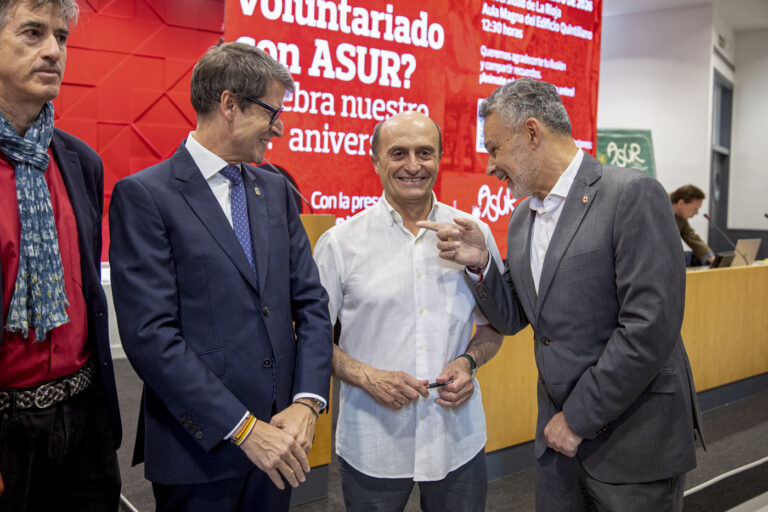 ASUR celebra tres décadas de solidaridad universitaria
