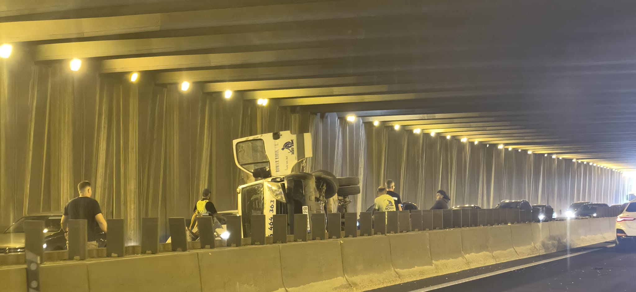 La circunvalación de Logroño, cortada totalmente por un accidente
