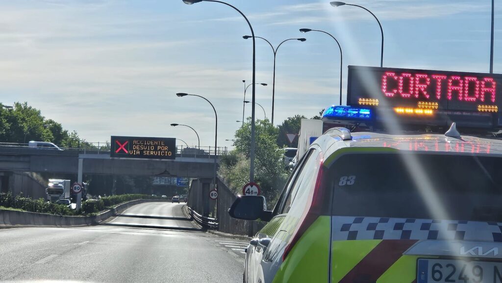 La circunvalación de Logroño, cortada totalmente por un accidente