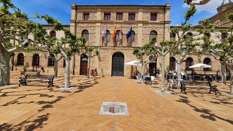 Fuenmayor, la primera página de Rioja